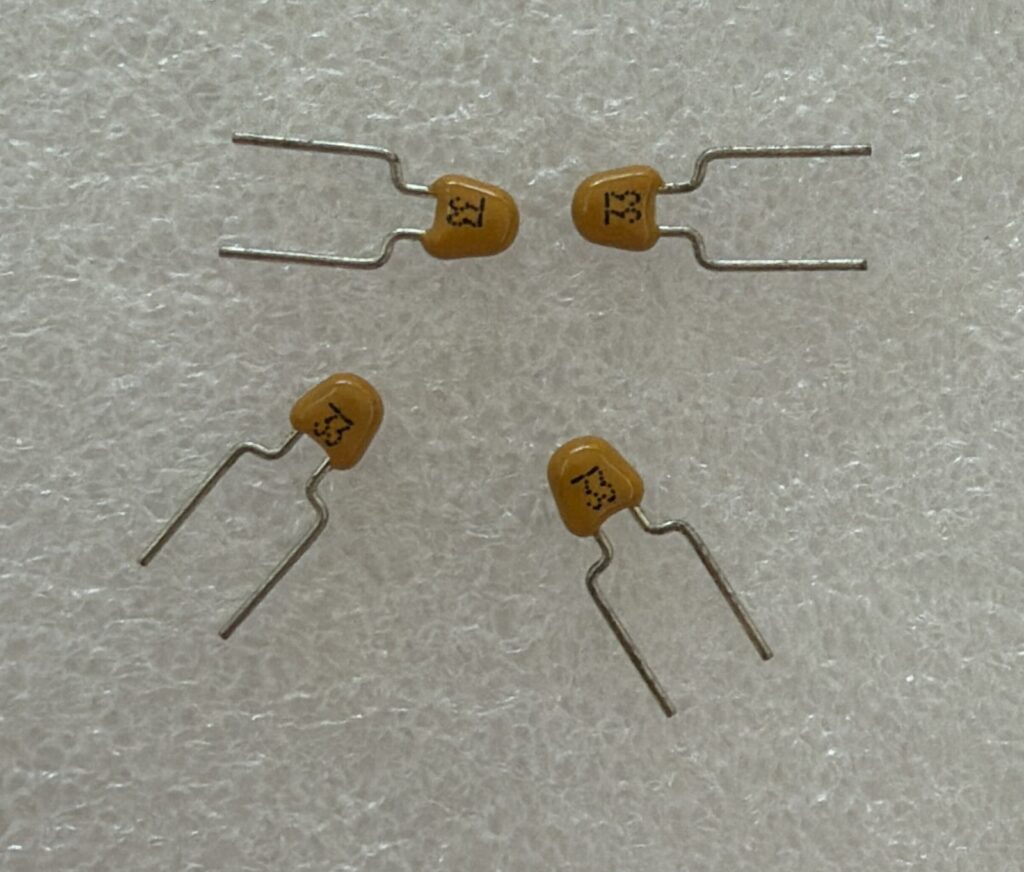 3.3PF 100V – C.B.Electronics