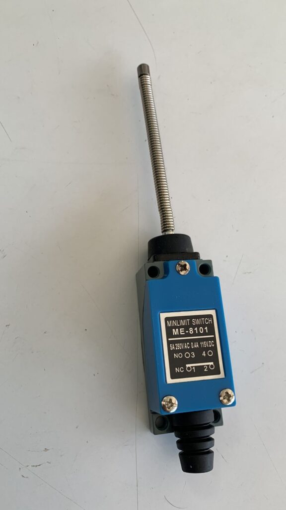 CHINT YBLX-ME/8101 YBLX-ME8101 LIMIT SWITCHS BRAND – C.B.Electronics