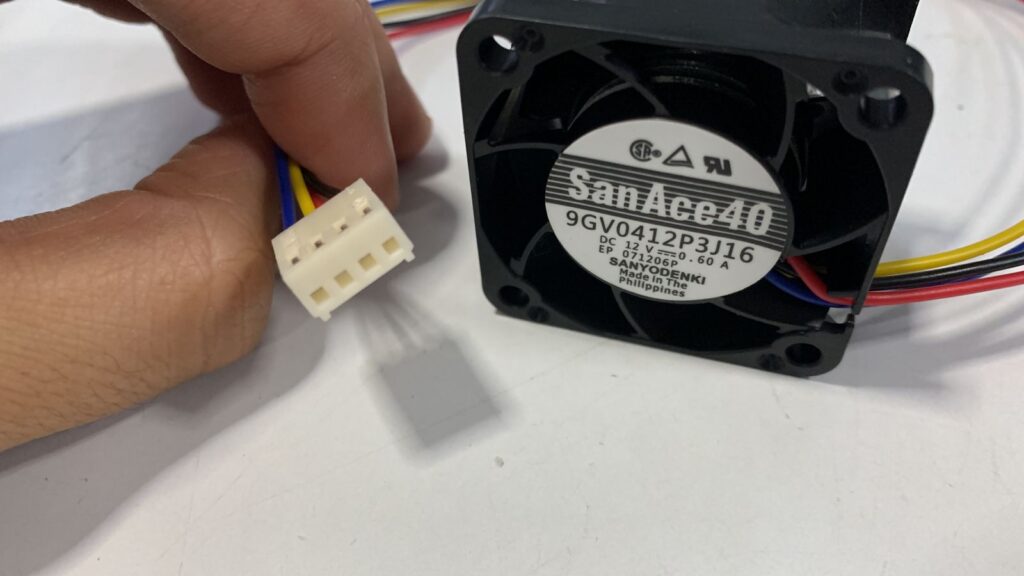 4 Wires 12V Fan 4x4x2.8cm – 40x40x28mm – C.B.Electronics