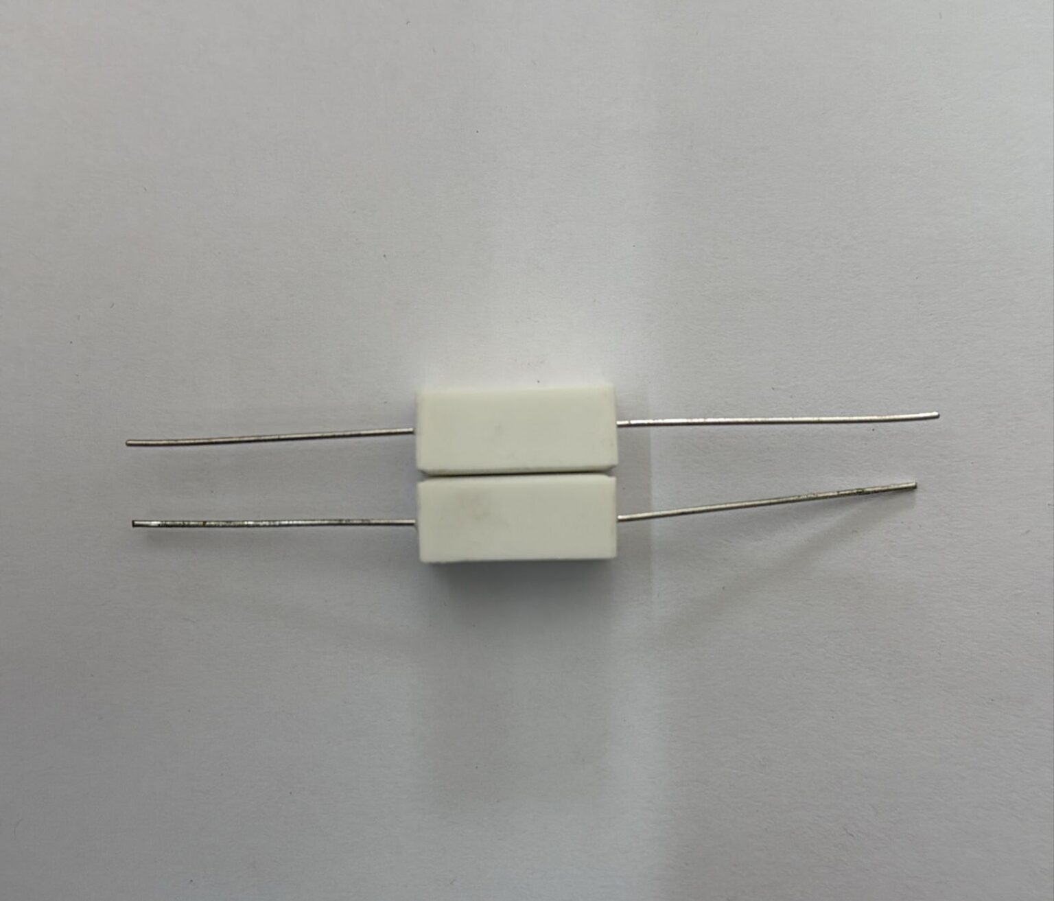 33E 5W – 33 Ohm Resistor 5W – C.B.Electronics